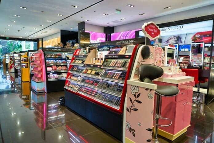 Se faire maquiller chez Sephora : comment cela fonctionne ...